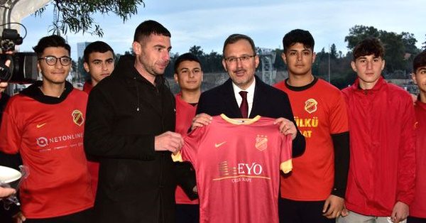 Taksim football pitch put back into service for young people ...